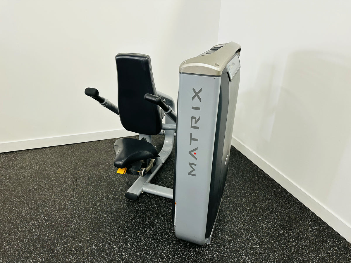 Matrix G7 Commercial Seated Tricep Press Machine