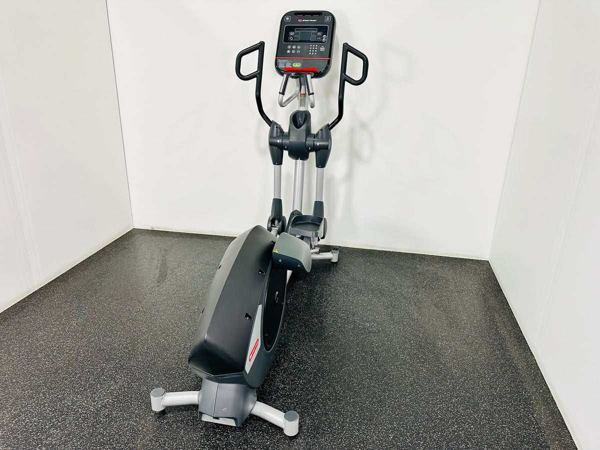 Star Trac® 8-RDE Rear Drive Elliptical | Commercial LED Trainer
